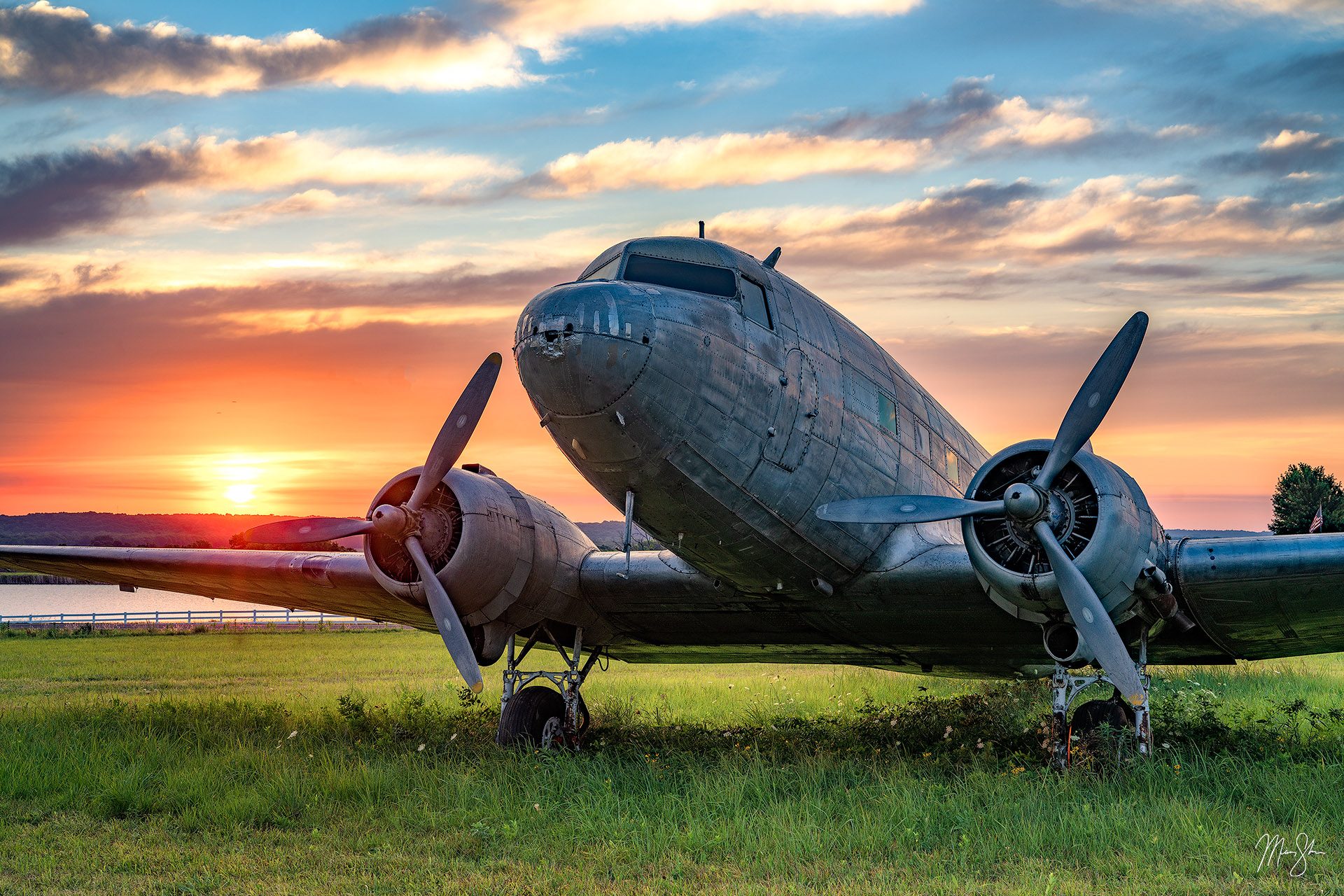 Old Methuselah: The DC-3 | Kansas | Mickey Shannon Photography